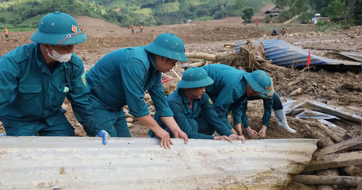 [Ảnh] Lực lượng dân quân, tự vệ phát huy vai trò nòng cốt tại cơ sở | Báo Lào Cai điện tử