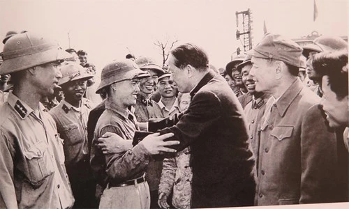 Vận dụng tư duy của đồng chí Lê Duẩn: “Gắn bó với nhân dân-Cội nguồn ...