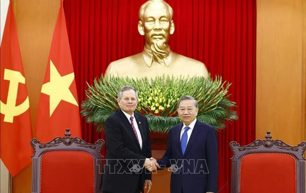Tổng Bí thư Tô Lâm và Chủ tịch Quốc hội Trần Thanh Mẫn tiếp Thượng nghị ...