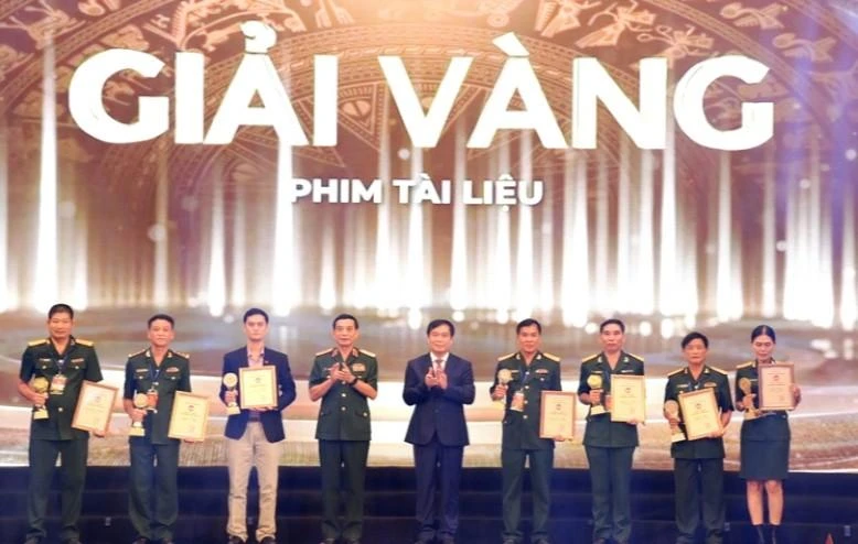 Bế mạc Liên hoan Truyền hình toàn quân lần thứ XIV, năm 2024 | Báo Lào ...