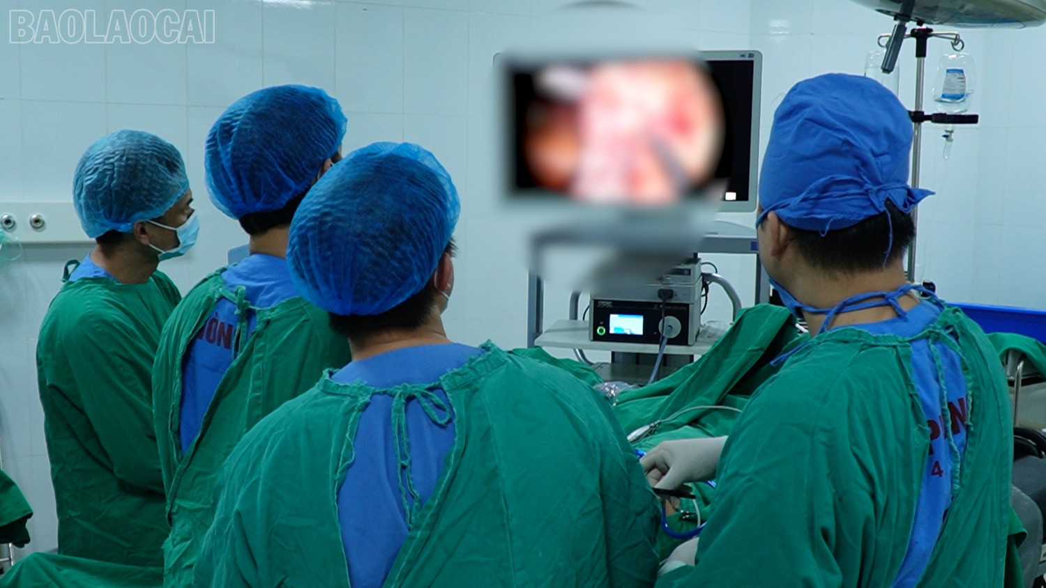 Resección de colon utilizando marcador de color ICG